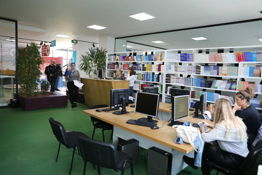 Shtëpia Botuese AAB dhe Shtëpia Botuese “Logos - A” nënshkruan ...