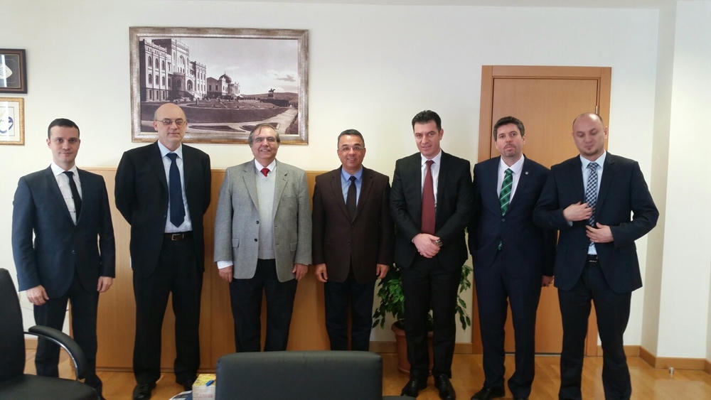 Dy vepra të reja letrare - “Materia e zezë” e “Kontraste letrare” me ...